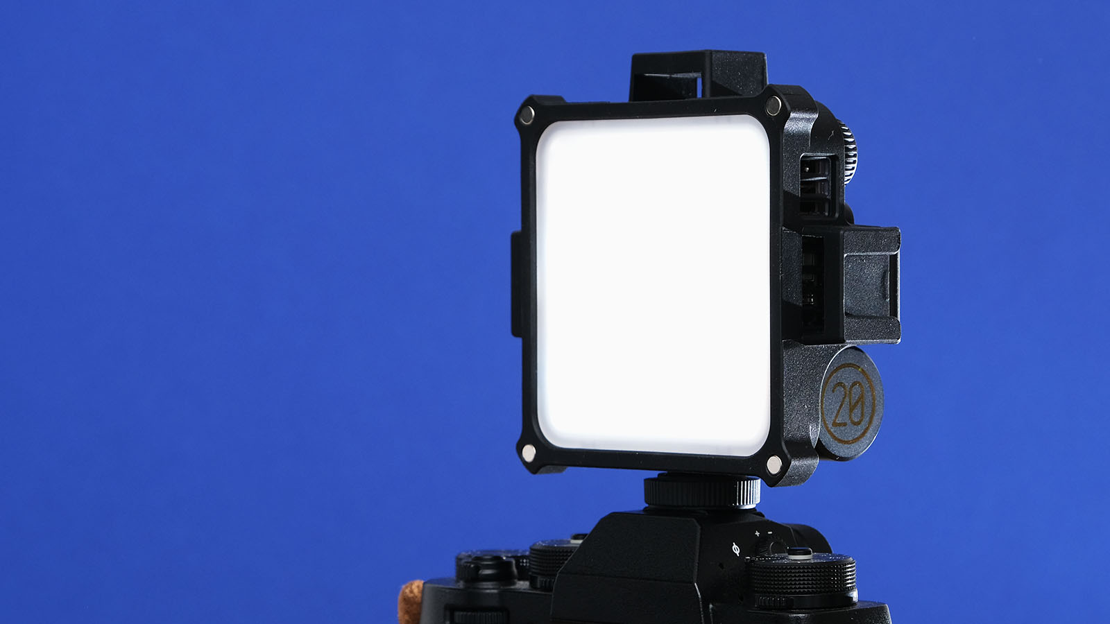 ZHIYUN Fiveray M20 series pocket light
